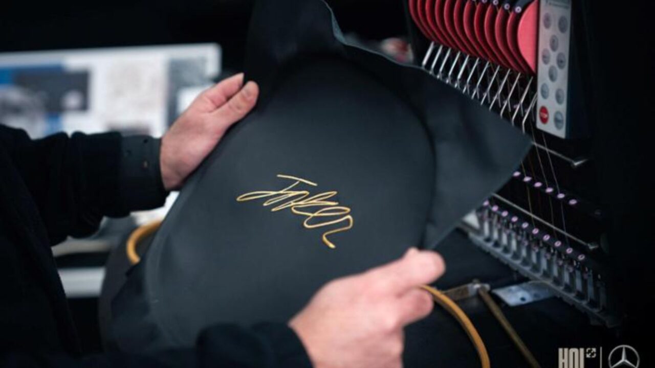 Mercedes-Benz Gives League of Legends Star 'Faker' a Customized SL 63 ...