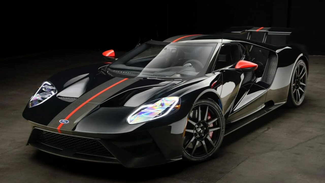 2021 Ford GT Carbon Series with 16 Miles Up for Sale - Modern Car Collector