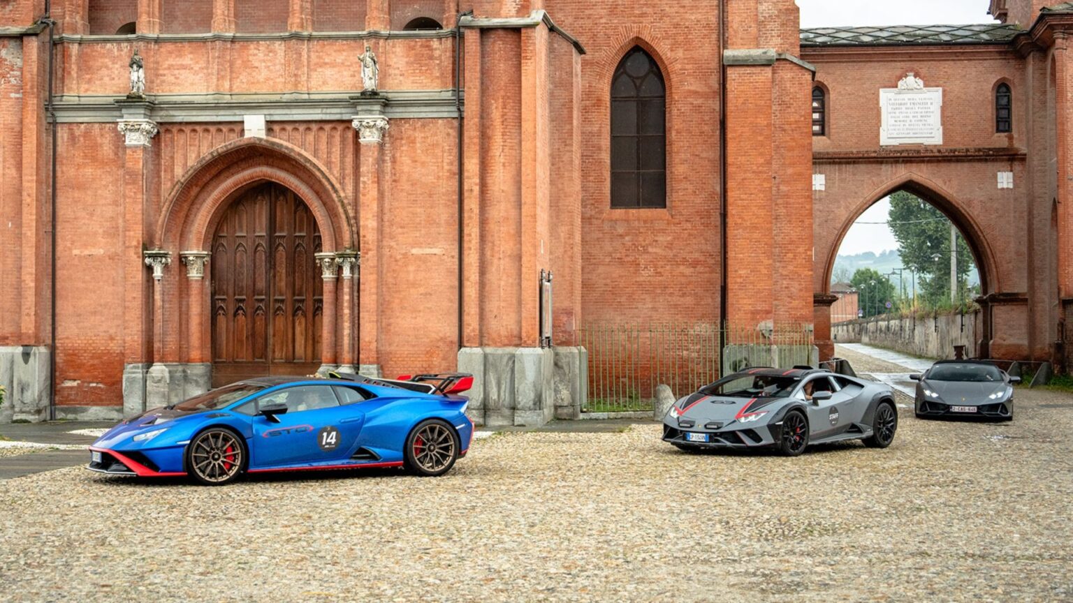 Lamborghini Hosts Exclusive 3-Day Italian Driving Tour for Supercar ...