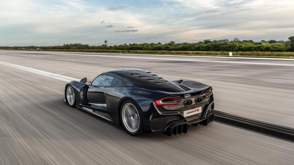 Hennessey Venom F5 Crashes During 250 MPH Speed Test at Kennedy Space ...