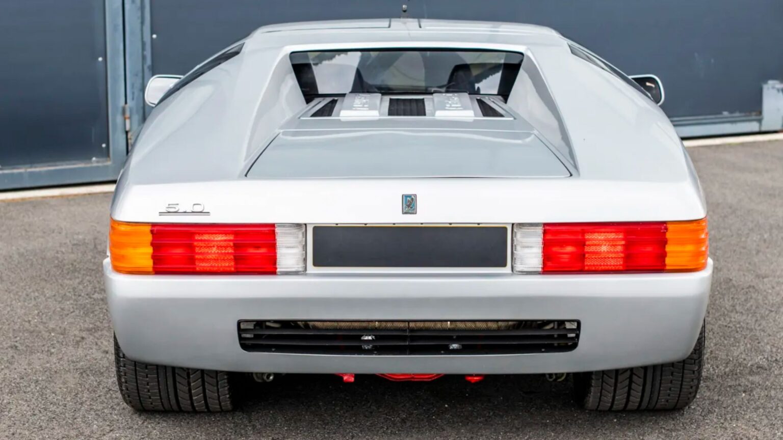 The 'Forgotten' German Supercar: The Isdera Imperator 108i - Modern Car ...