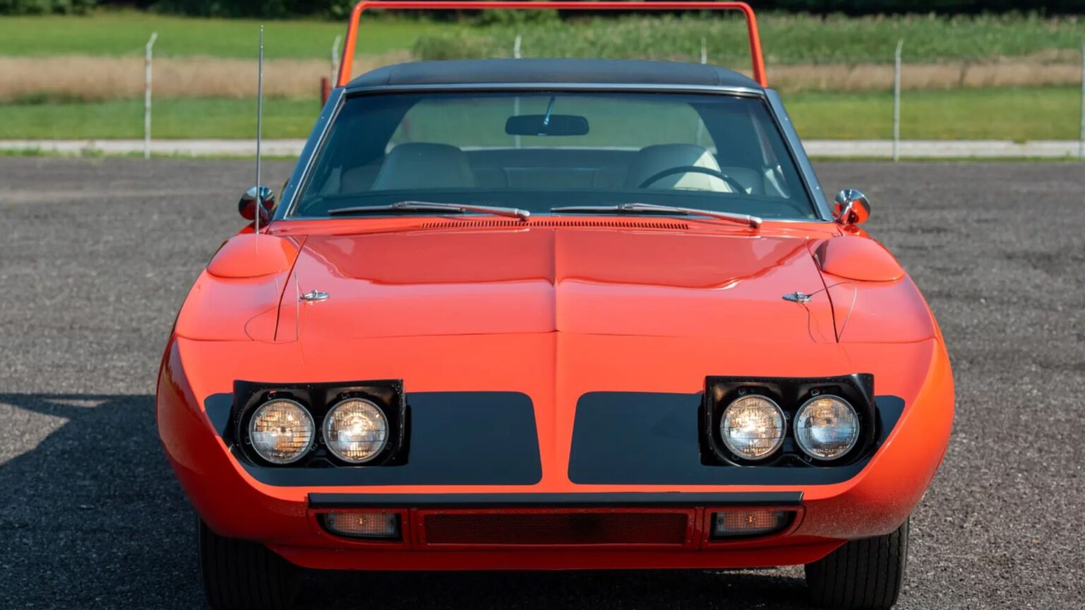 1970 Plymouth Road Runner Superbird with 440 'Six-Pack' V8 - Modern Car ...
