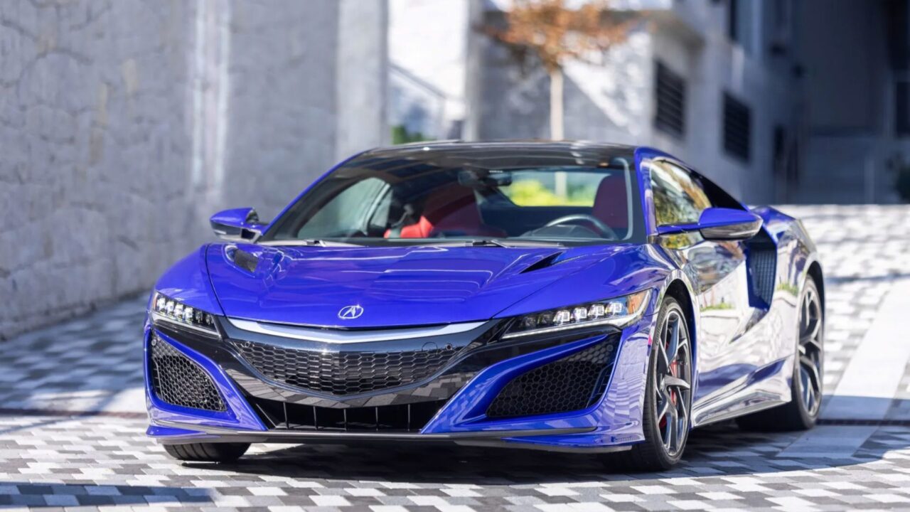 Low-Mileage 2018 Acura NSX in Striking Nouvelle Blue Pearl Up for Sale ...