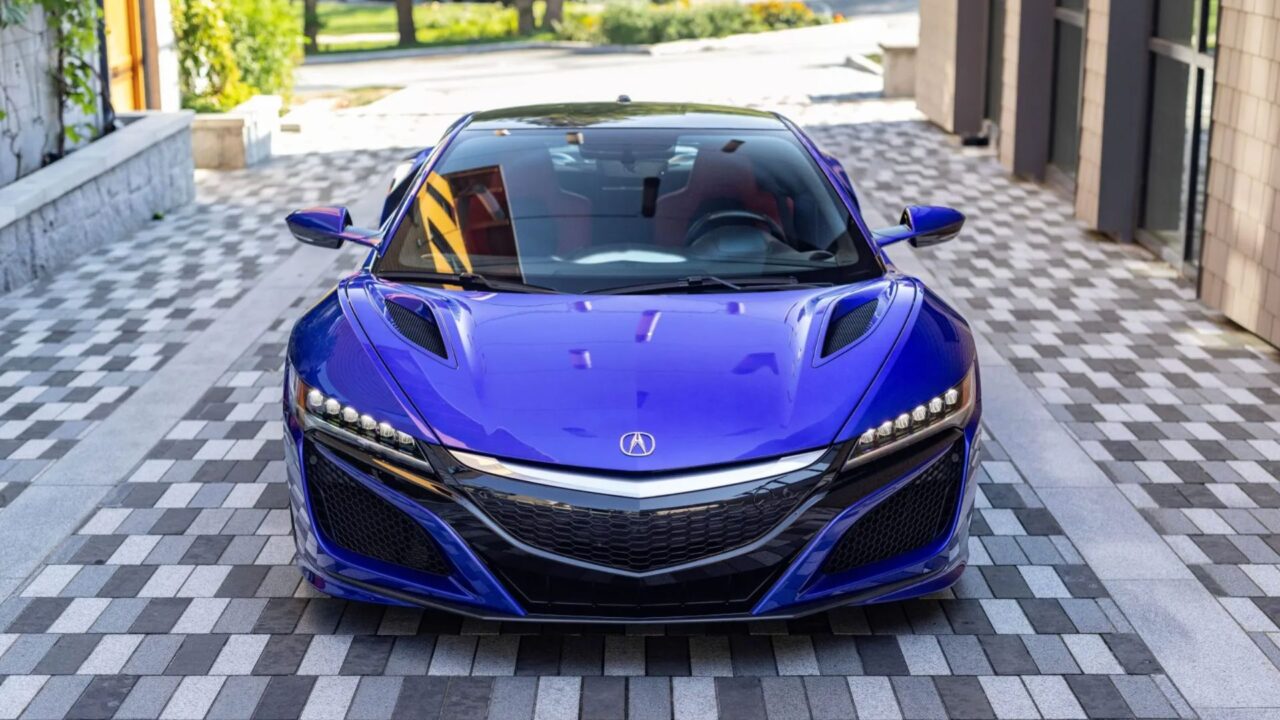 Low-Mileage 2018 Acura NSX in Striking Nouvelle Blue Pearl Up for Sale ...