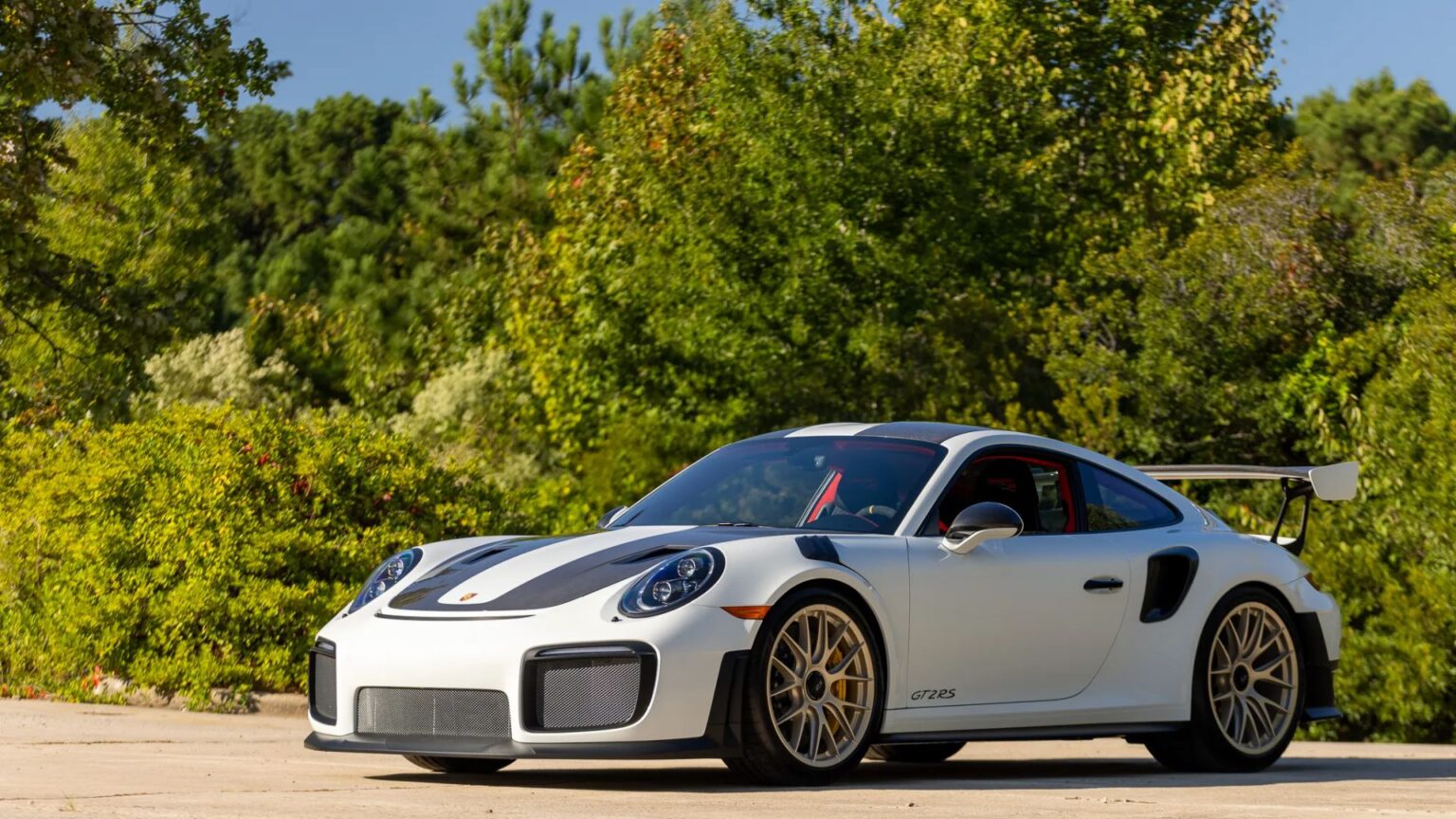 Ultra-Low Mileage 2018 Porsche 911 GT2 RS Weissach Up for Auction ...