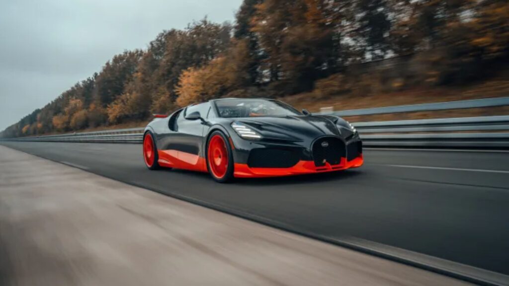 Bugatti Mistral Sets New World Speed Record for Fastest Convertible ...