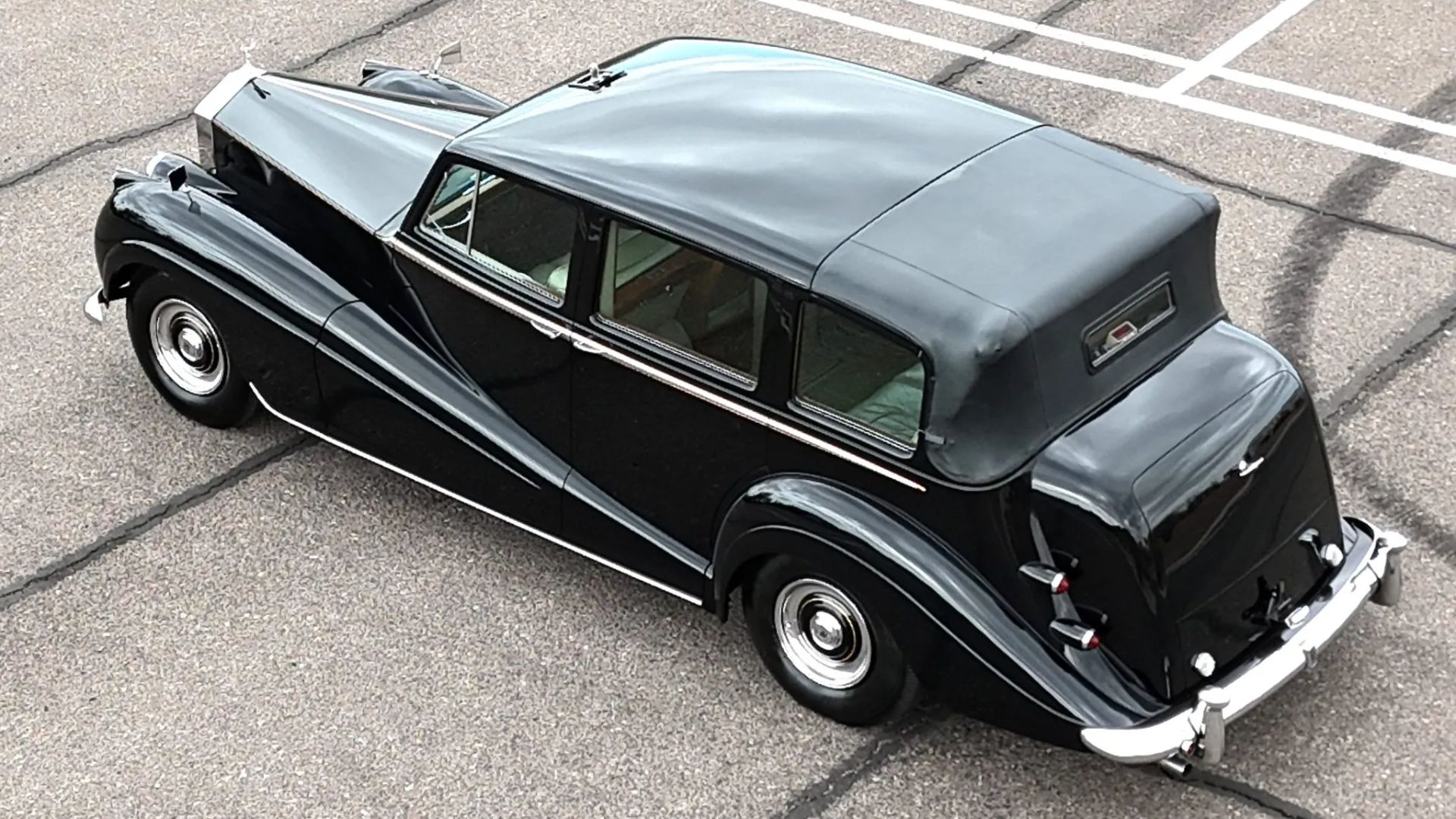 Ex-Queen Mother’s 1957 Rolls-Royce Silver Wraith Landaulette Offered on ...
