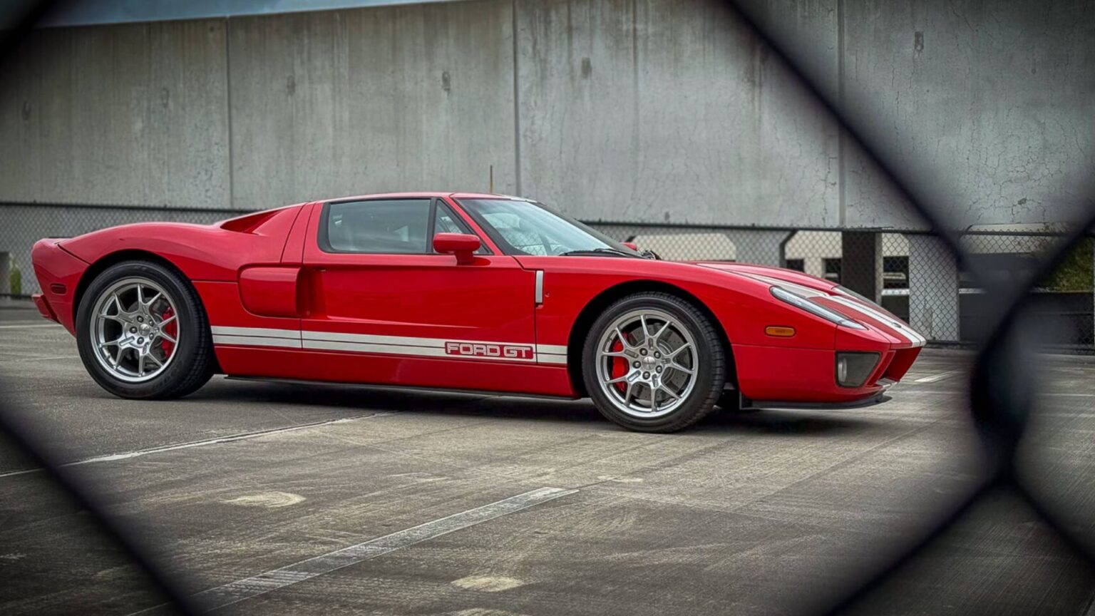 Ford GT Giveaway Offers Rare Chance to Own America’s Ferrari-Fighting ...