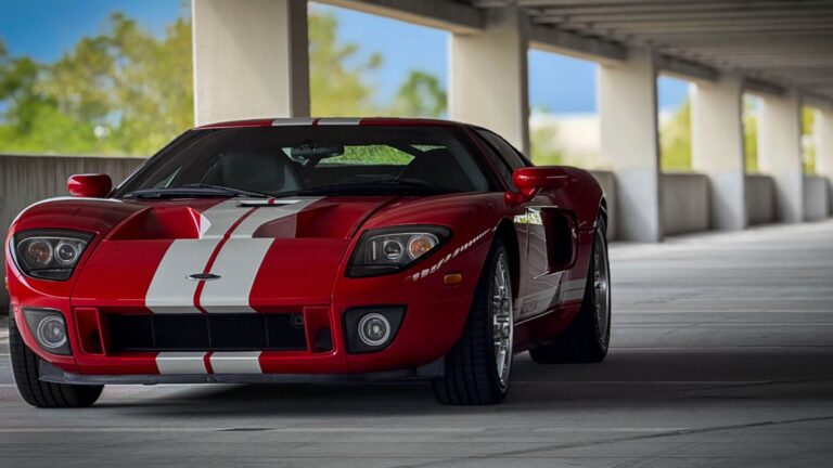 Enter Now to Win a 2005 Ford GT — America’s Legendary Supercar - Modern ...