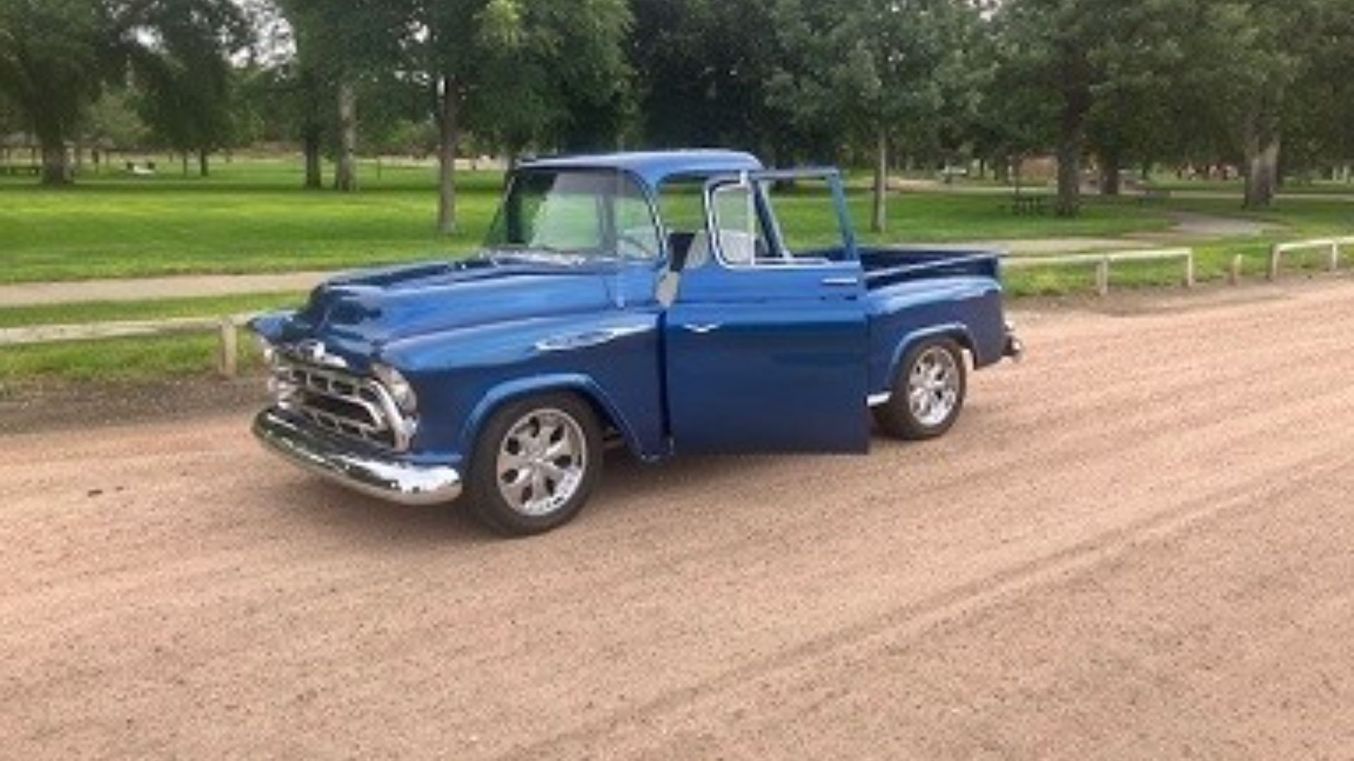 Trio of Custom Pickups Headlines 2025 Spring Specialty Auto Auction ...
