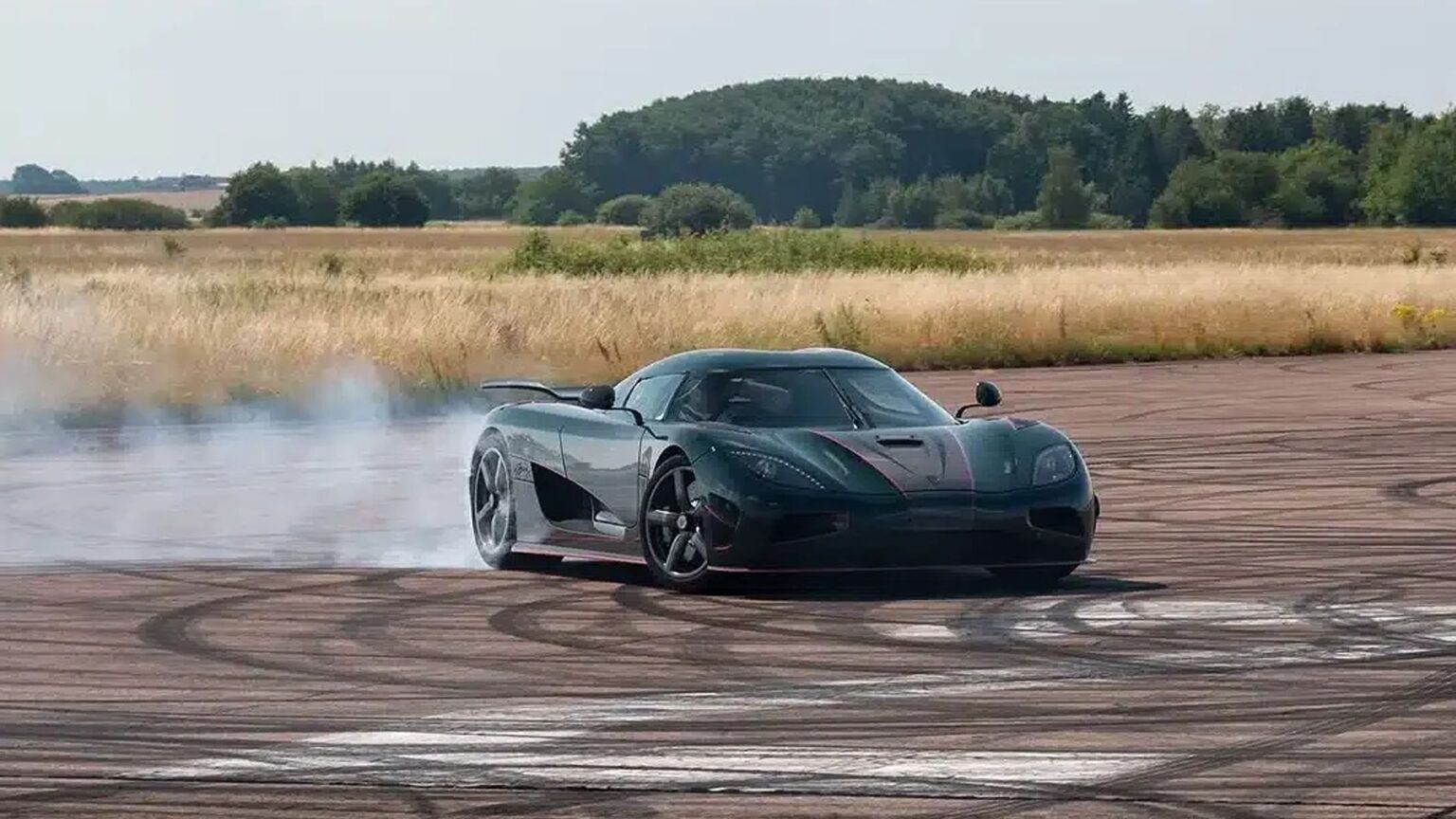 Koenigsegg Revives Agera R with Factory-Restored, One-Off Legends ...