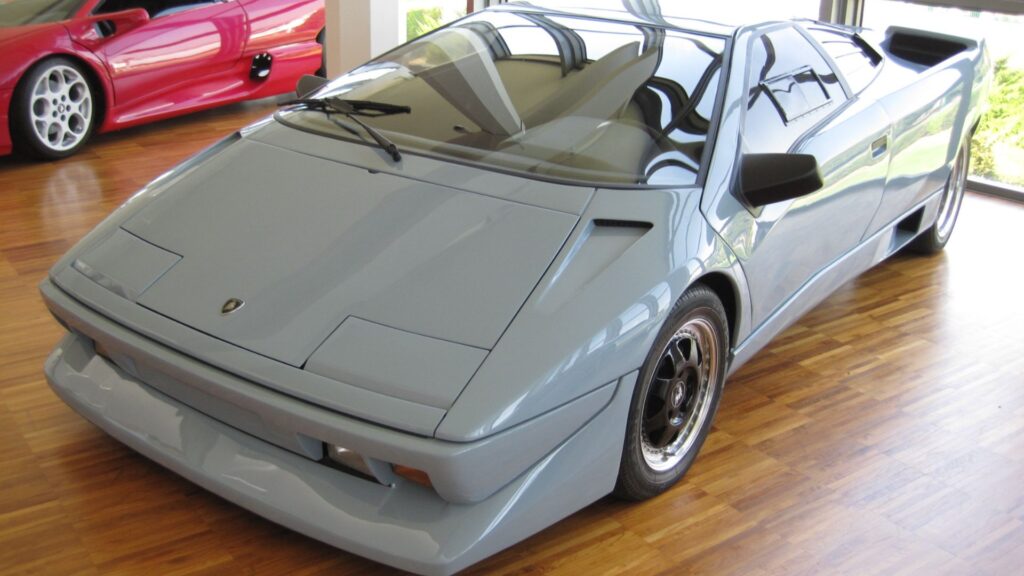 Lamborghini Diablo Turns 35: The Last Analog Raging Bull Still Commands ...