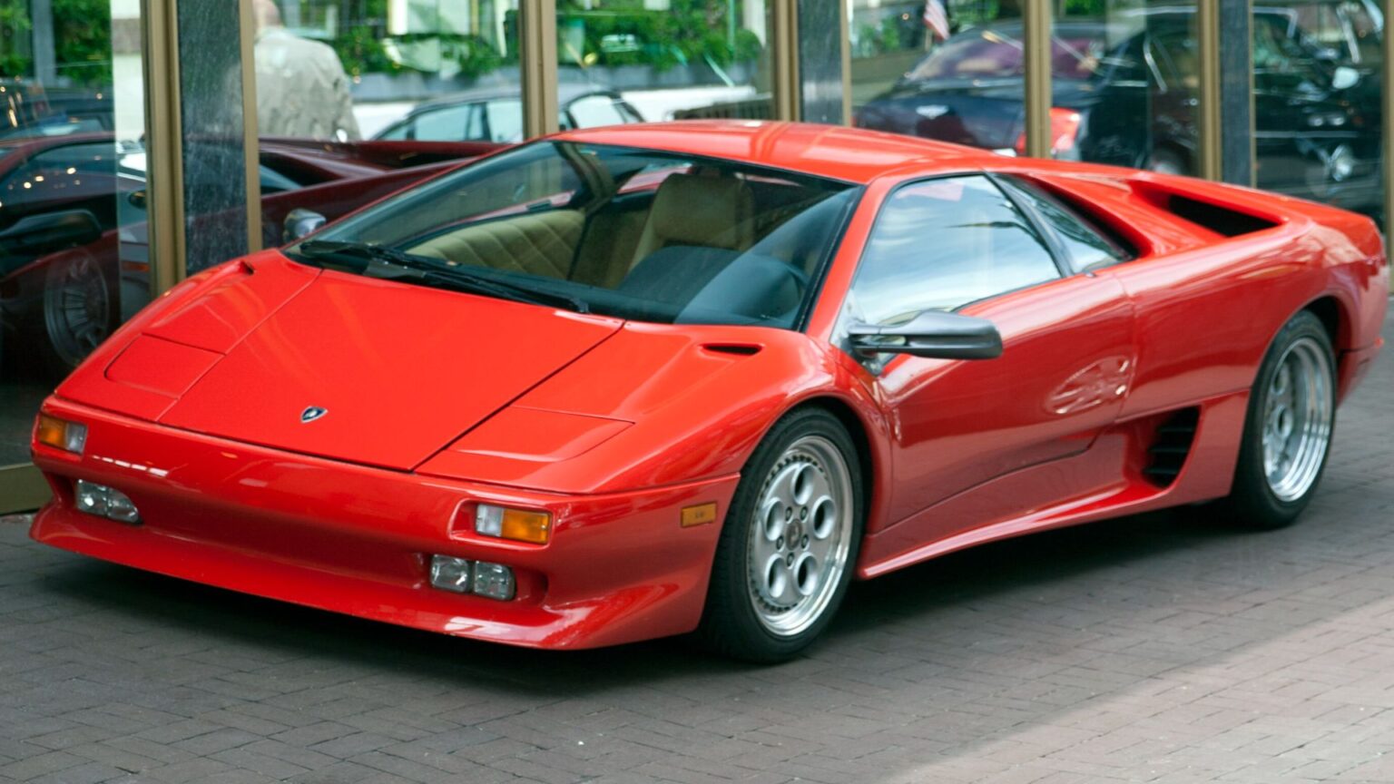 Lamborghini Diablo Turns 35: The Last Analog Raging Bull Still Commands ...
