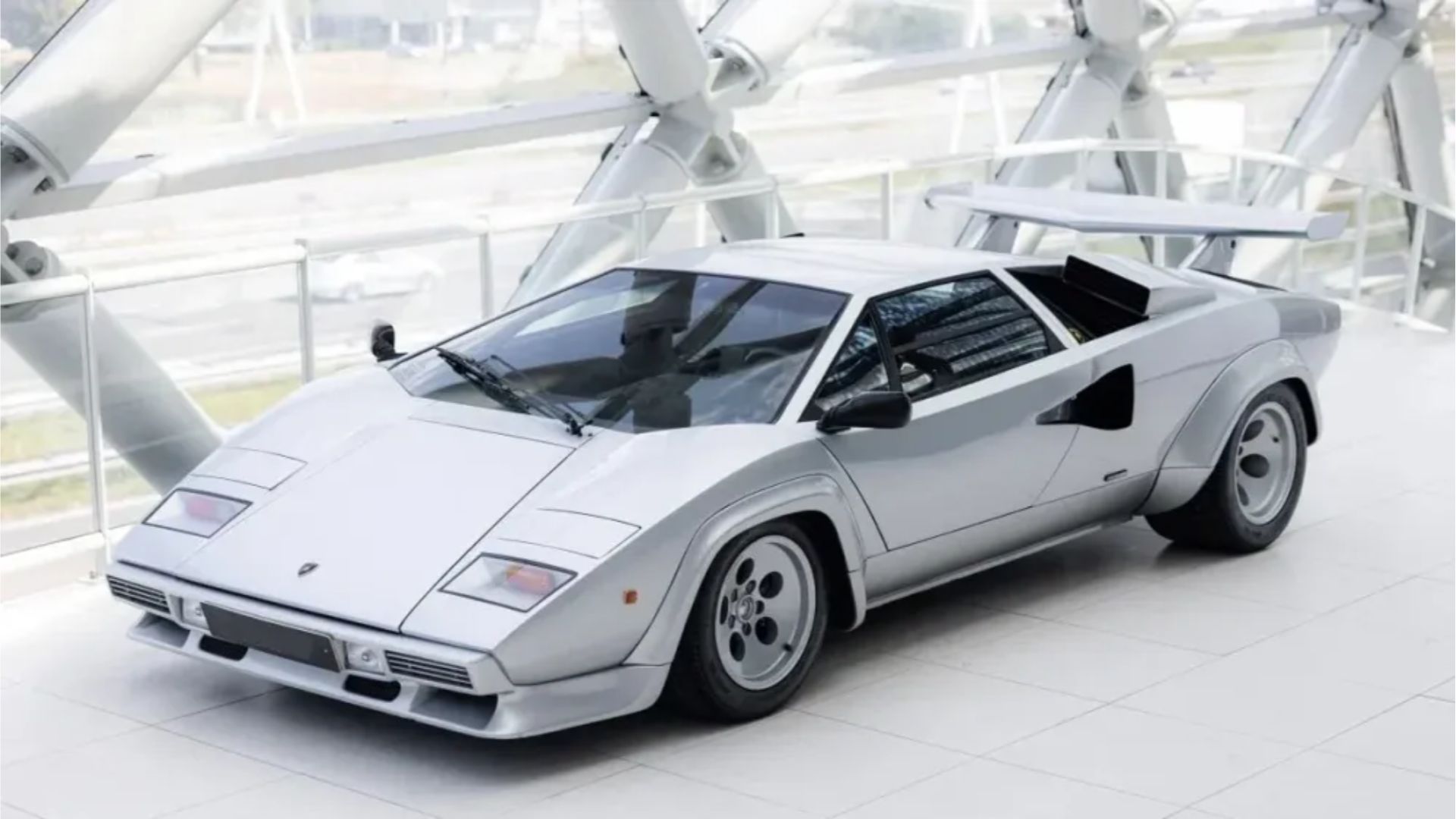 Extremely Rare Lamborghini Countach LP400 S Set for Auction in the ...