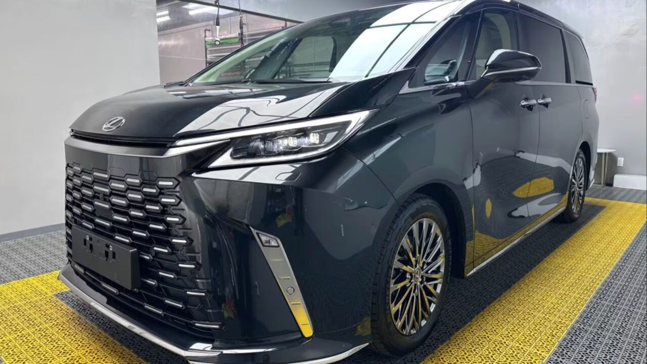 California Lexus LM Minivan Has Exotic-Car Pricing - Modern Car Collector